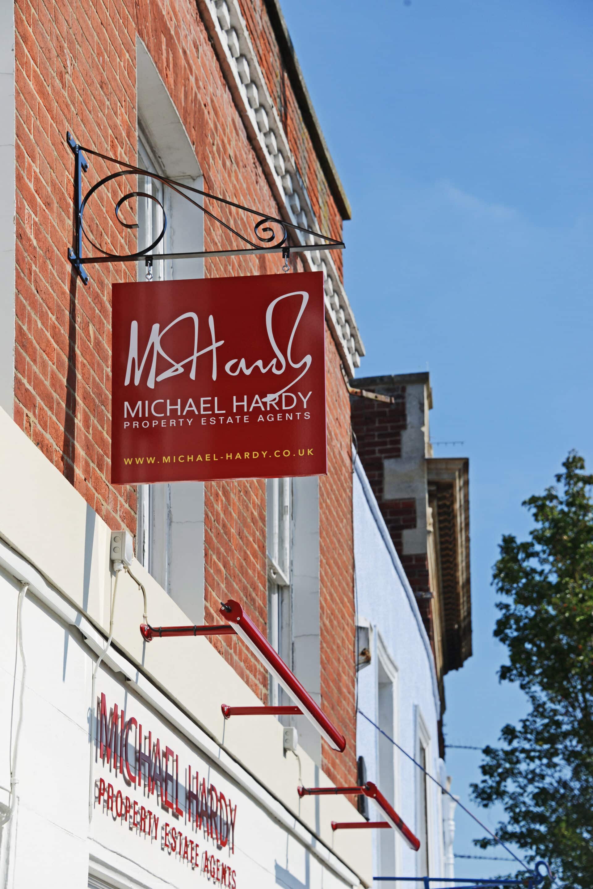 Crowthorne | Michael Hardy